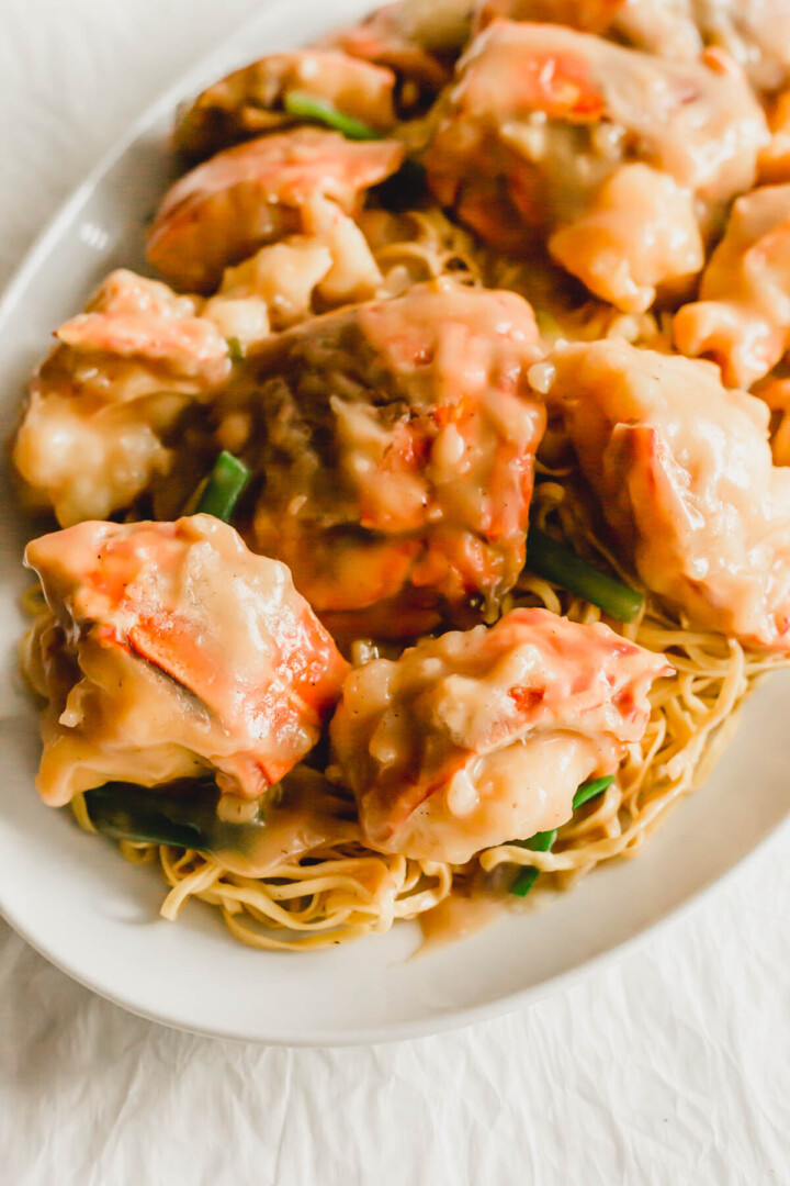 Lobster Yee Mein (龍蝦伊面) | Sift & Simmer